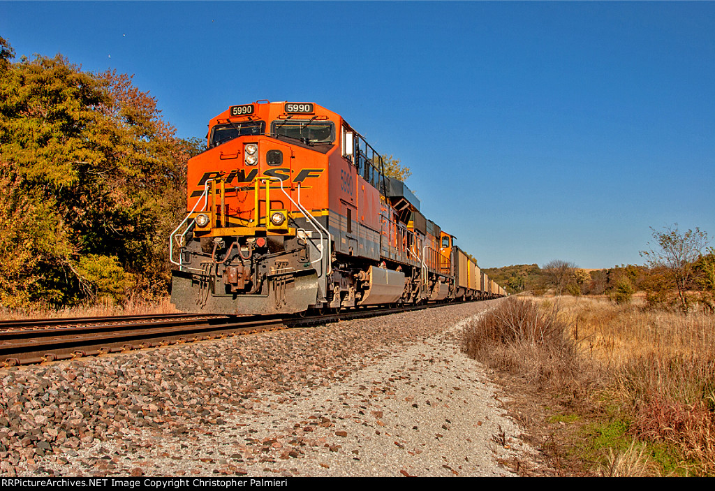 BNSF 5990 Leads E-CEBNAM2-96